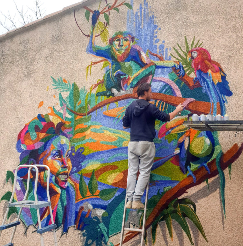 Fresque street art France extérieur: Peinture graffiti près d'Aix en Provence